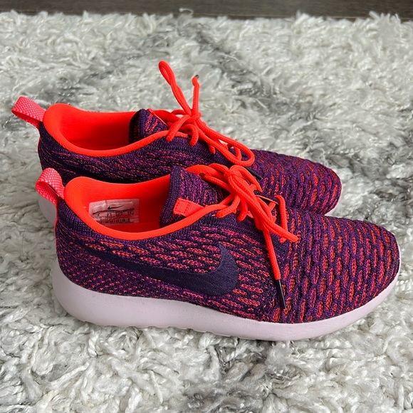Nike | Shoes | Nike Roche Sneakers | Poshmark
